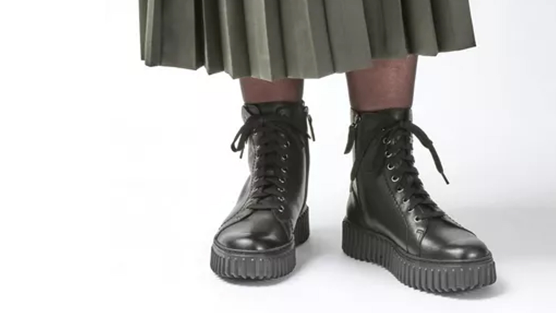 Clarks Student Discounts, Offers & Vouchers | TOTUM